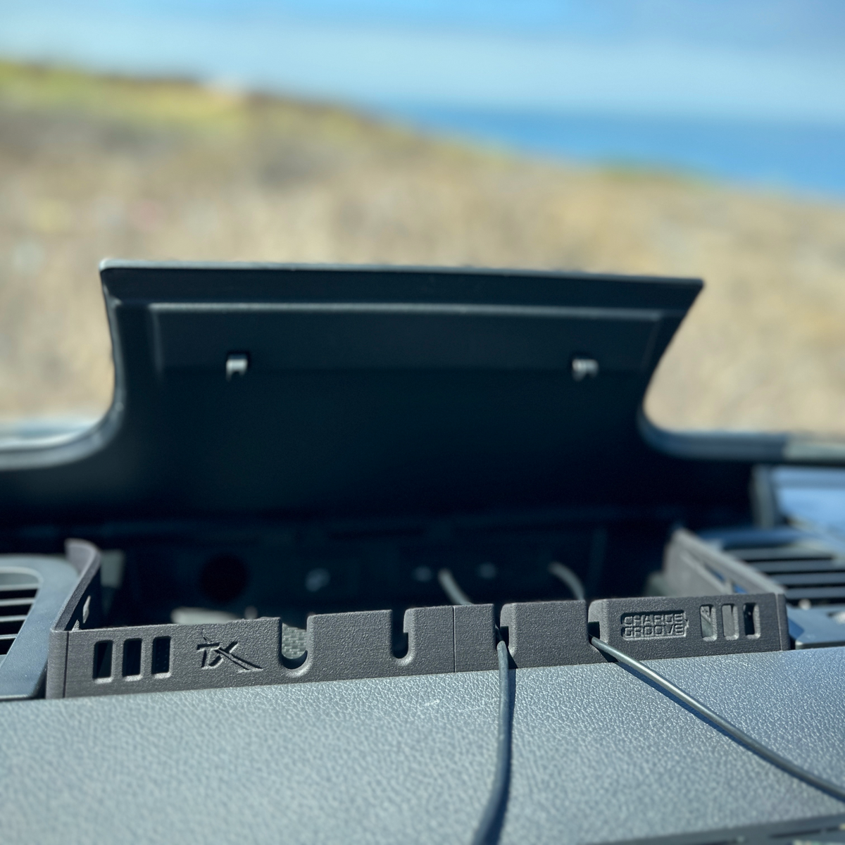TERRA X Mercedes Sprinter Dash Console Cable Organizer - CHARGE GROOVE ...